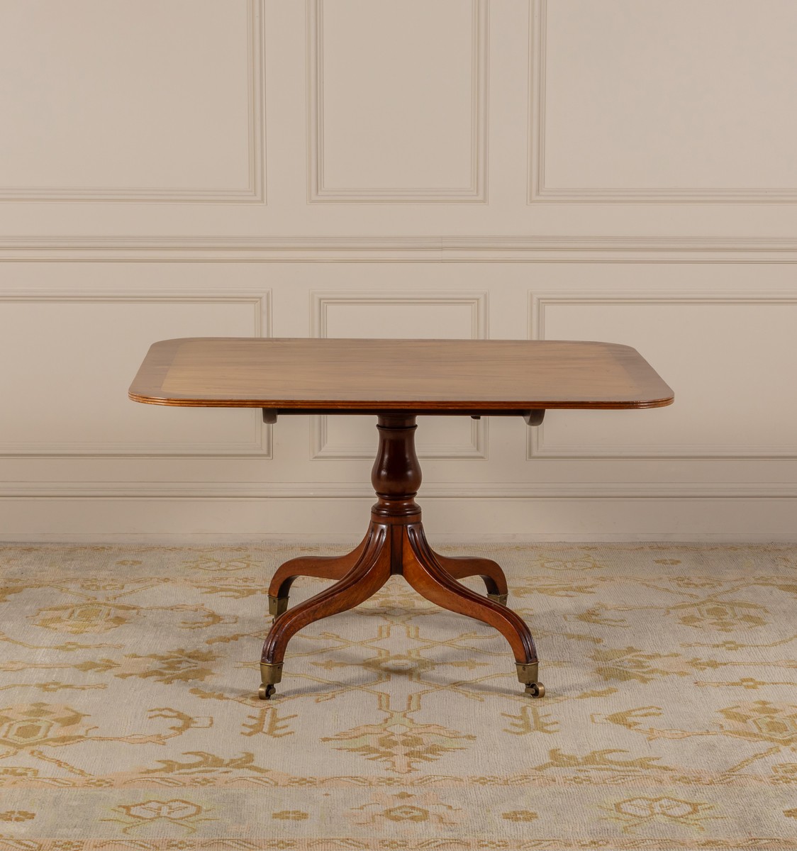 A fine George III Sheraton satinwood breakfast table crossbanded with ...