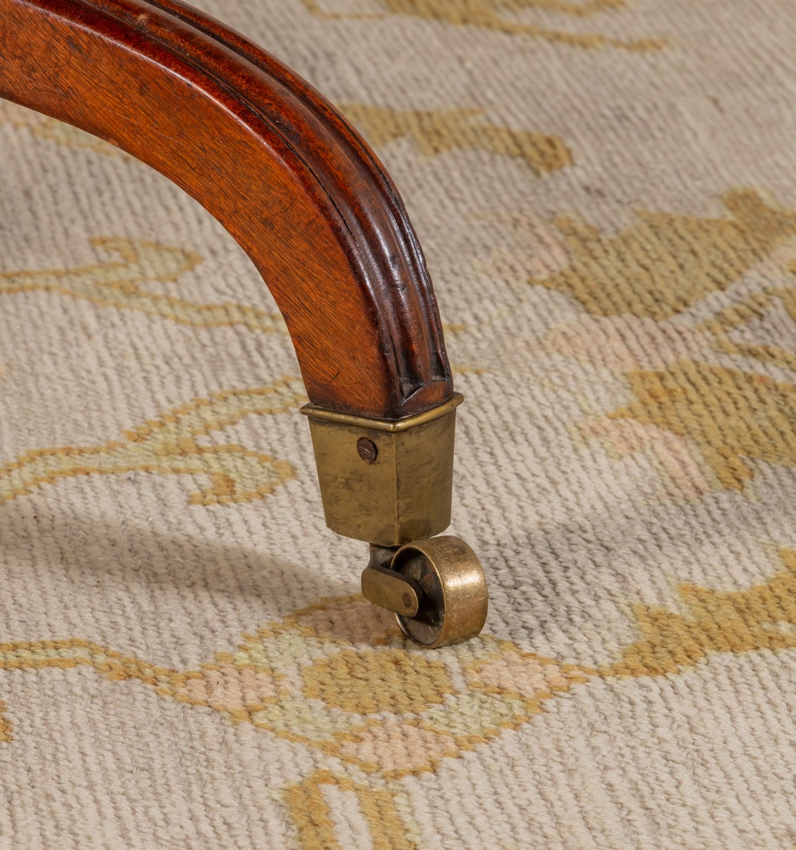 A fine George III Sheraton satinwood breakfast table crossbanded with ...